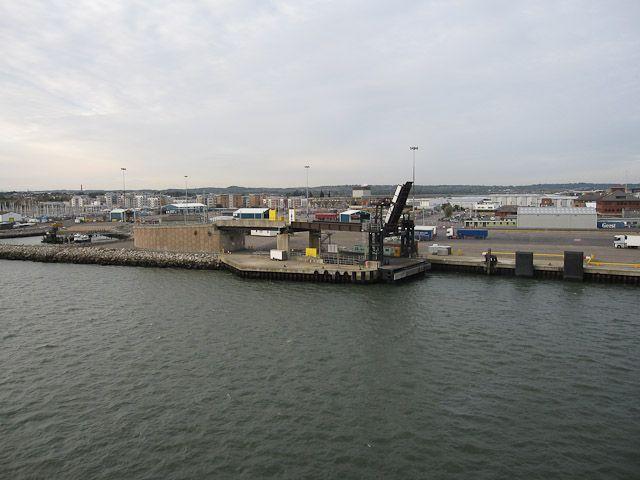 Ferry to Poole : Prices and Schedules : Clickferry